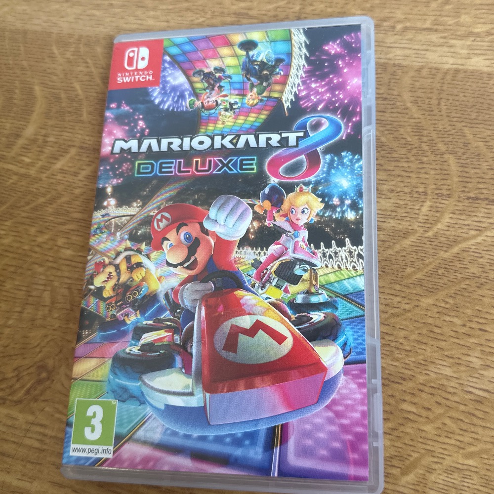 Pre-owned Nintendo Switch Game Mario kart deluxe 8 - Own4Less